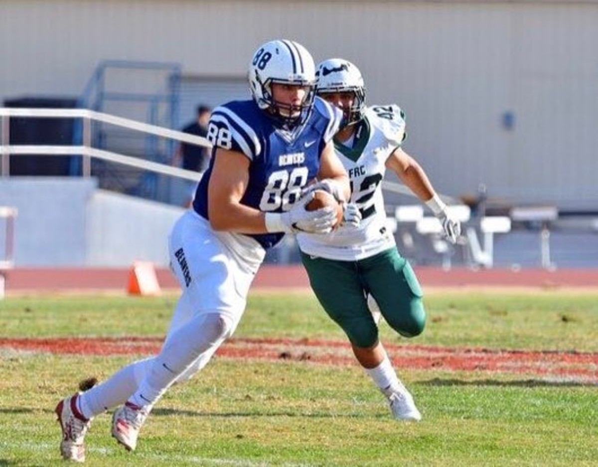 Oklahoma State offers American River College Tight end - Sports ...