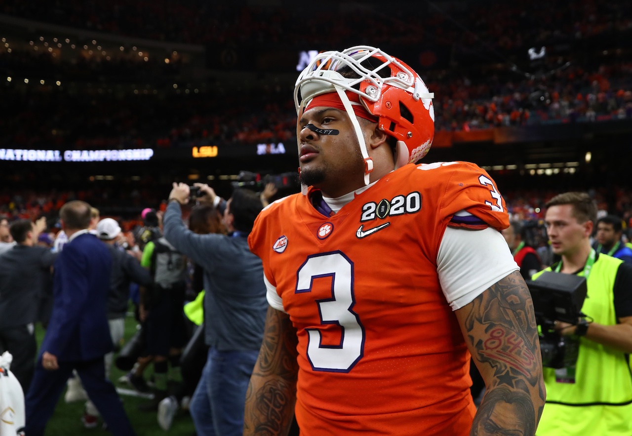 Clemson Defensive End Xavier Thomas Out While Dealing with Health ...