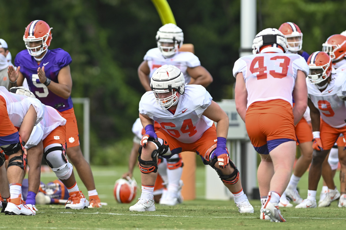 New Offensive Linemen Getting Up To Speed - Sports Illustrated Clemson ...
