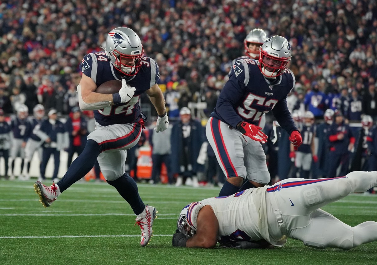 Why Troy Brown Is a Great Mentor for Patriots' Running Backs - Sports ...
