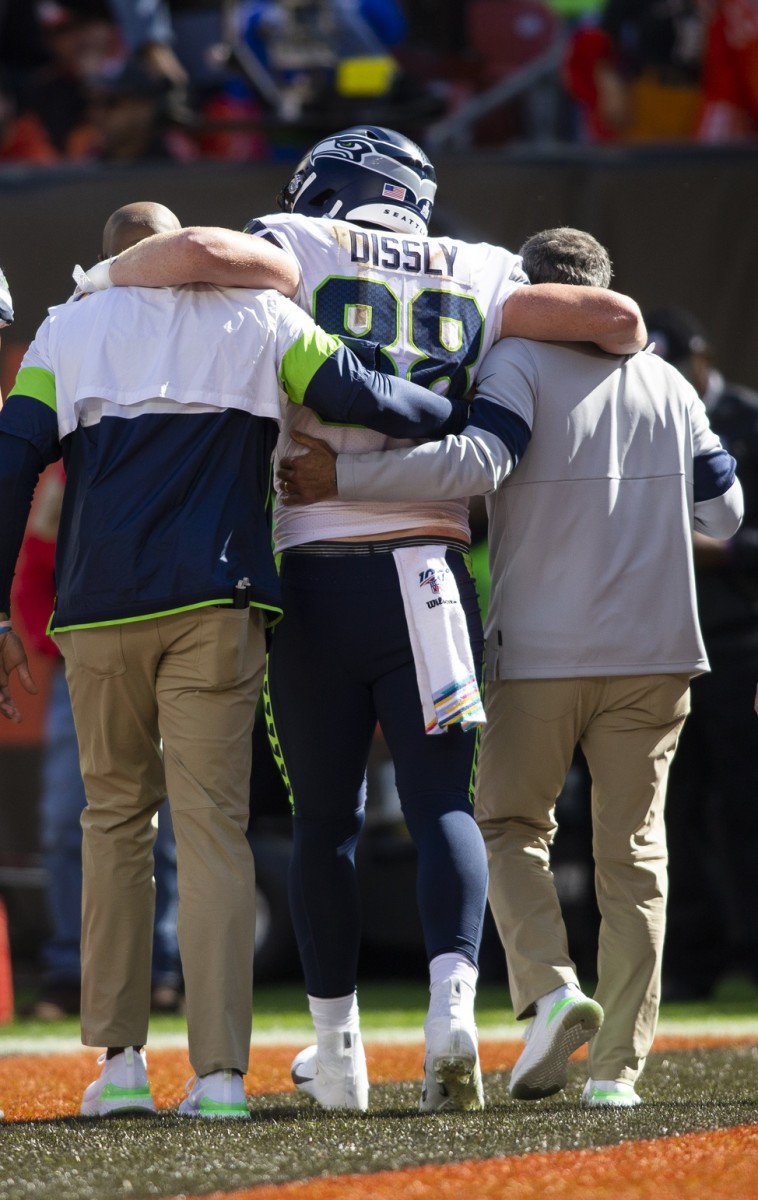 Here's the NFL Scorecard for a Determined Ex-Husky: Dissly 2, Adversity ...