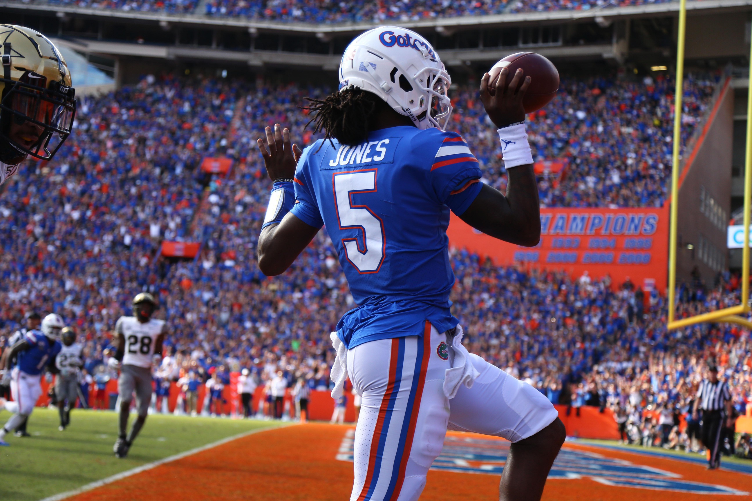 Gators HC Mullen on QB Emory Jones: 'We Have a Lot of Confidence In Him ...