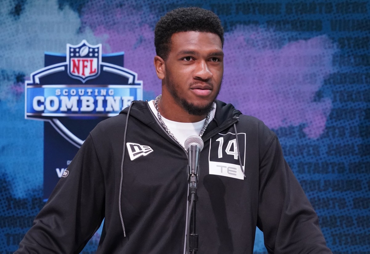 Raiders Bryan Edwards on Quarterback Derek Carr - Sports Illustrated ...