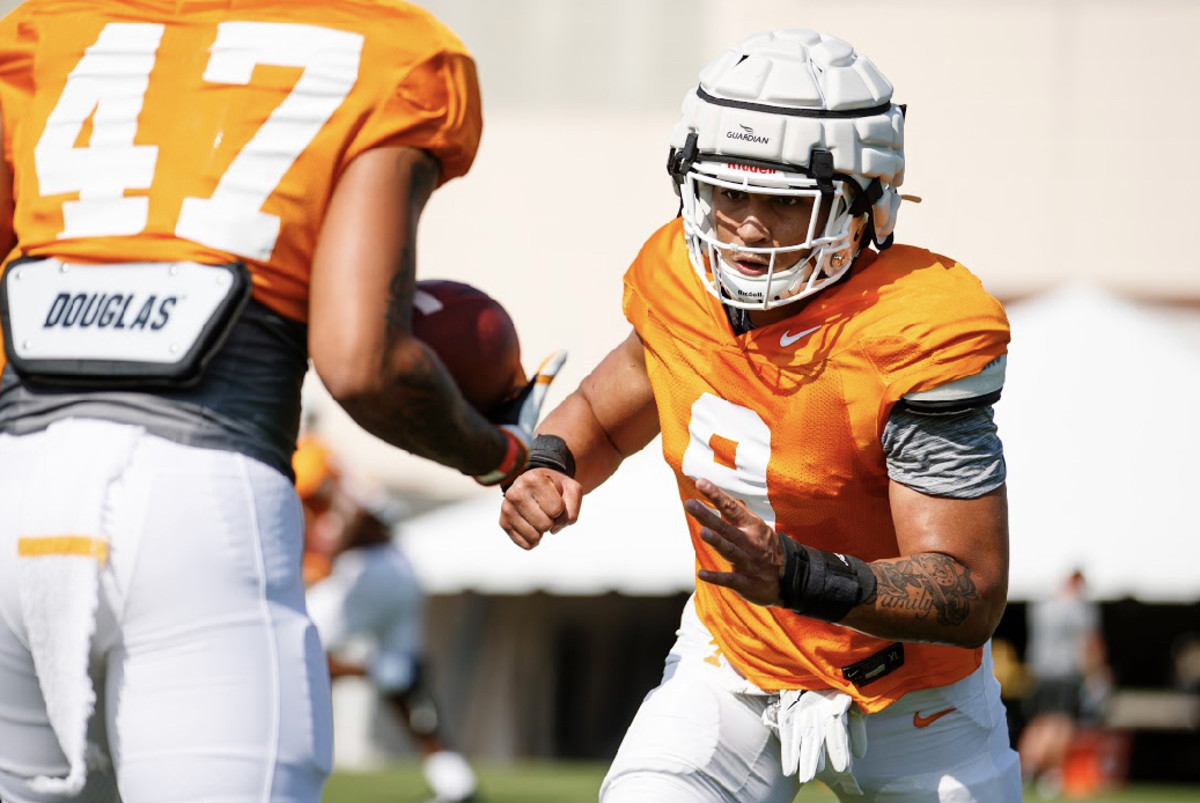 Breaking: Vols DE Tyler Baron Enters Transfer Portal - Sports ...