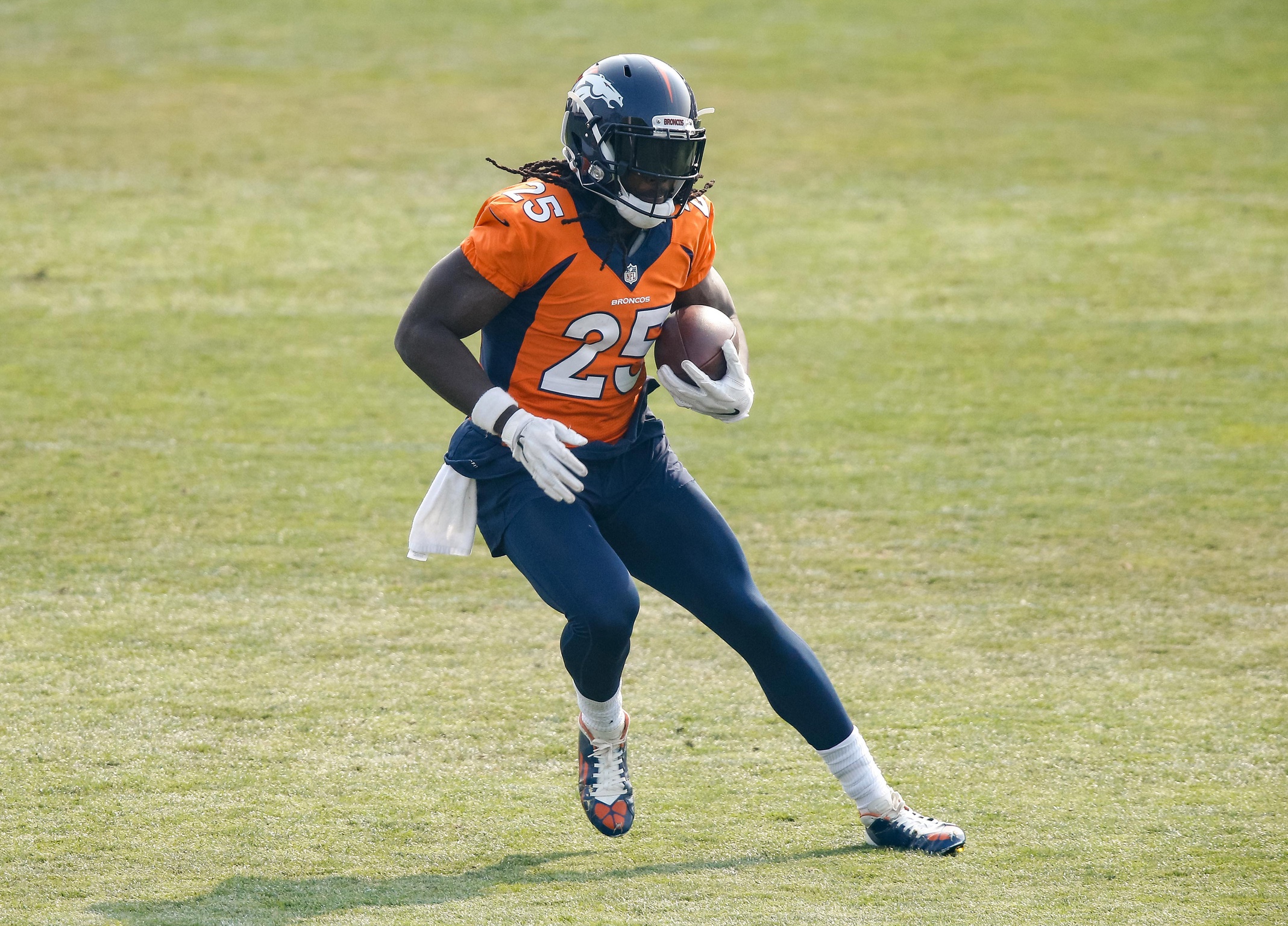 Melvin Gordon Reacts to Jacob Blake Shooting - Sports Illustrated ...