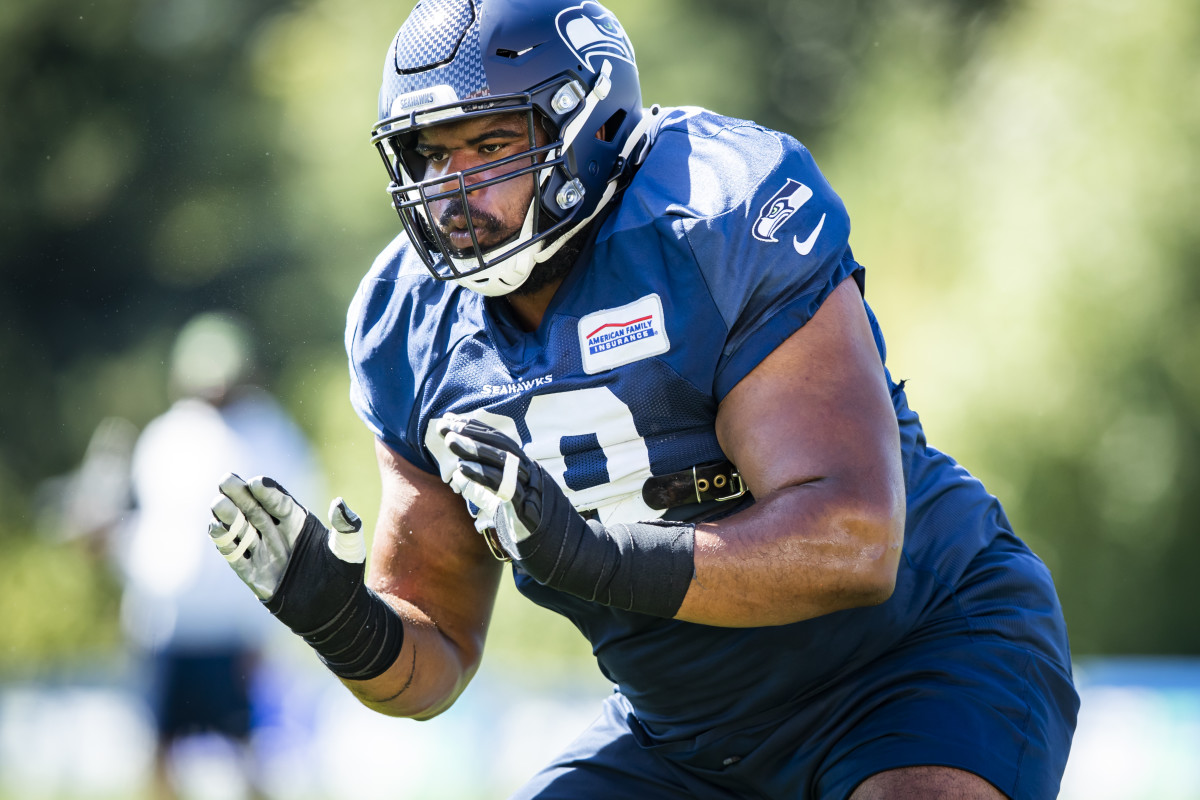 Jordan Simmons Finds Niche as Invaluable Swing Guard for Seahawks ...