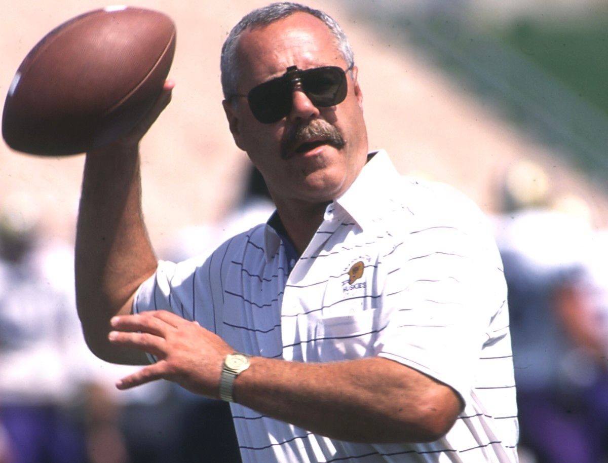 UW Huskies Had Everything in 1991, Notably a Linebacker Surplus ...