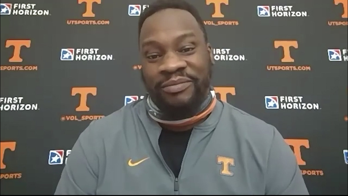 Watch: Tennessee Volunteers Running Backs Coach Jay Graham Talks With ...