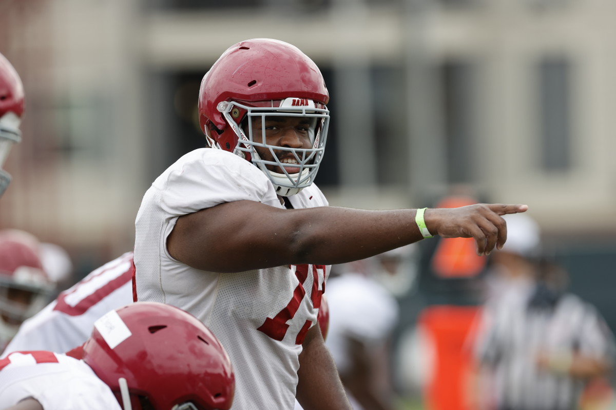 Alabama Offensive Lineman Chris Owens to Return for Senior Season ...