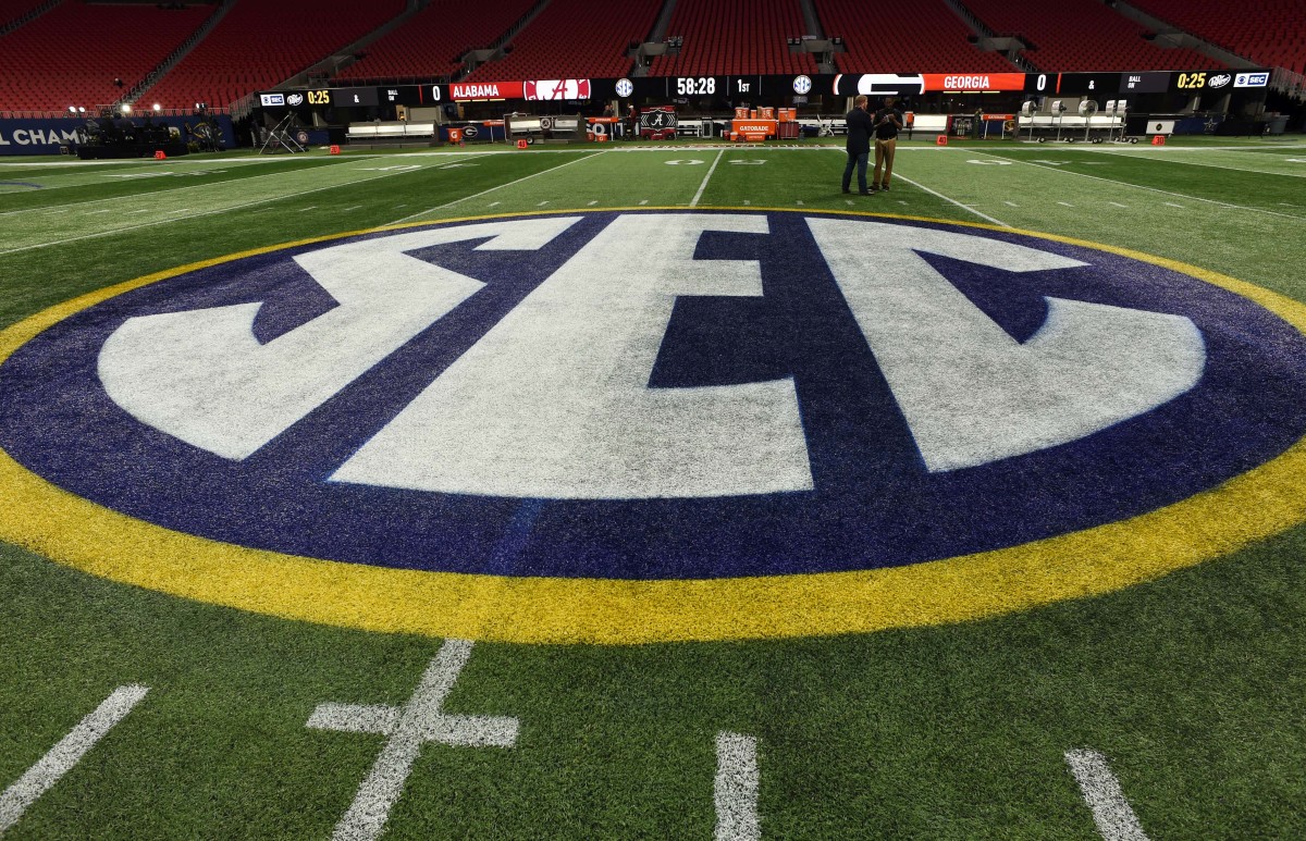 SEC to Have LSU, Conference Football Players Wear Contact Tracing ...