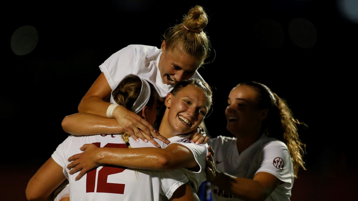 Alabama-Crimson-Tide-soccer-football-Wes-Hart-Casey-Wertz-Brynn-Martin ...