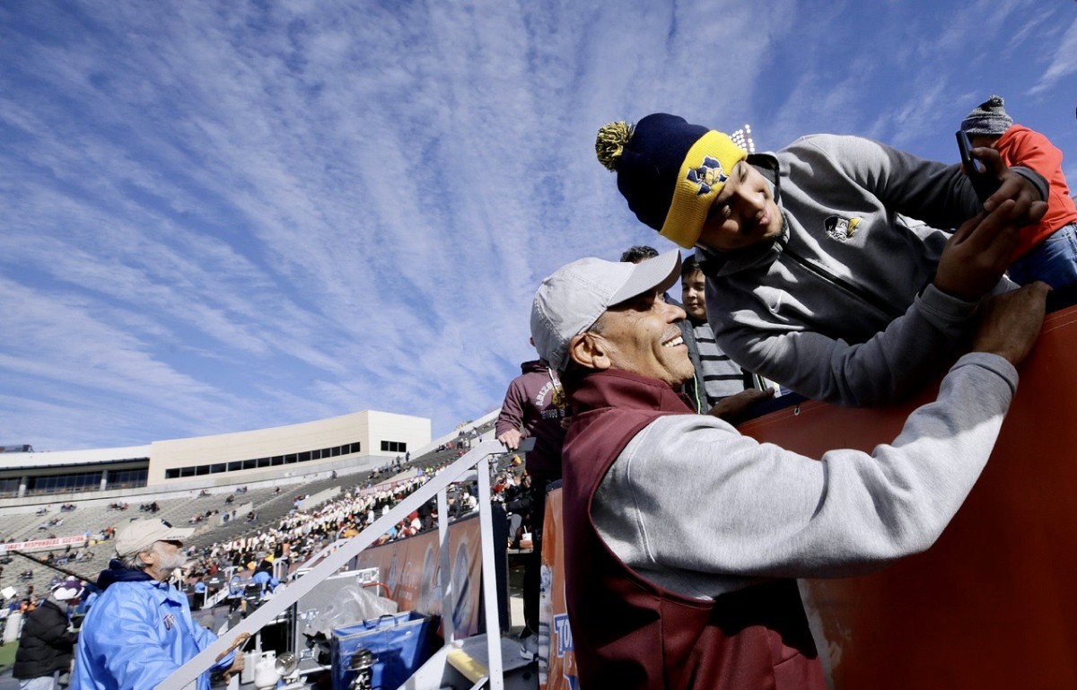 Few Former NFL Stars Have Found Success as Pac-12 Head Coaches - Sports ...