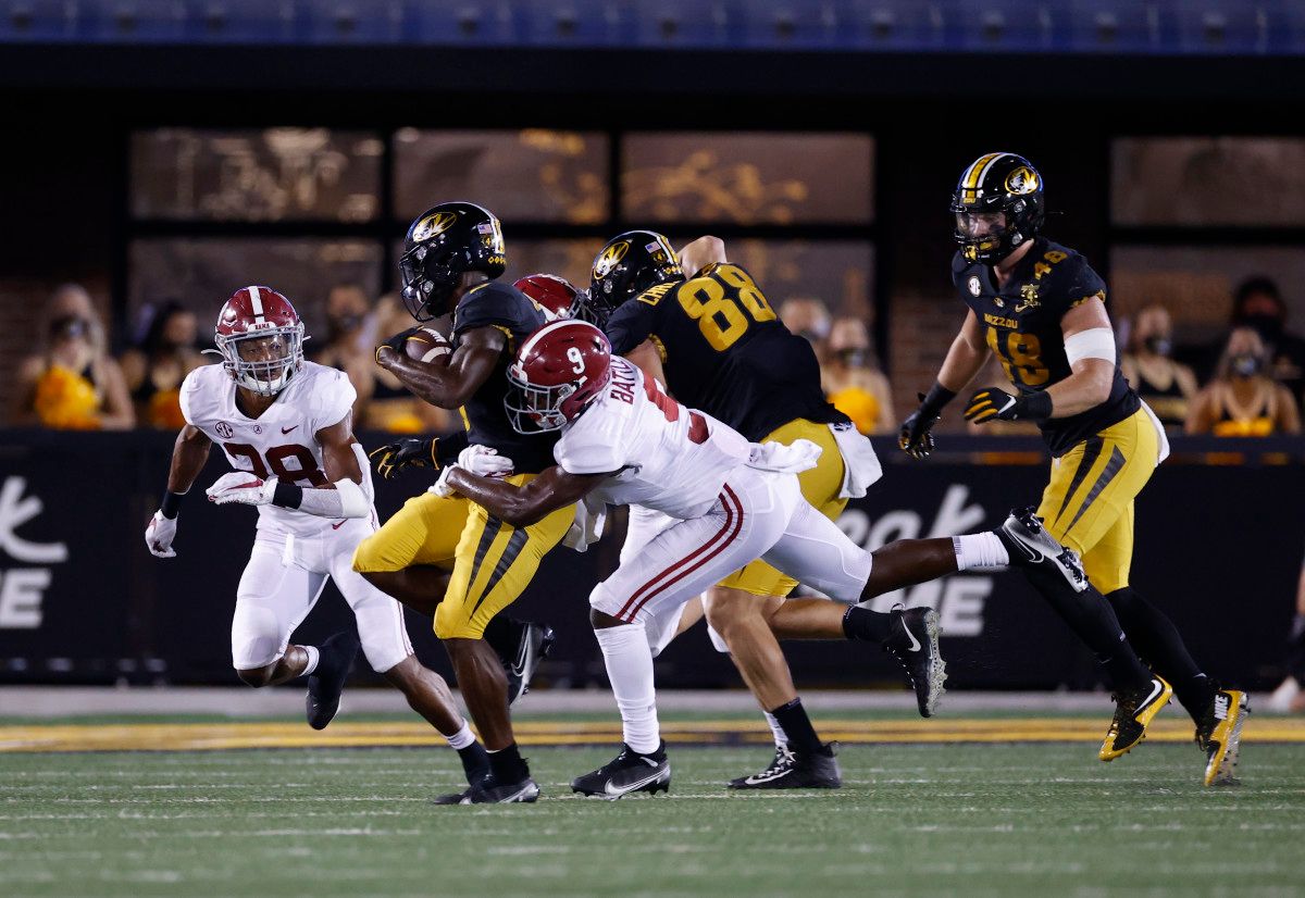 Alabama's Jordan Battle Transitioning to Leadership Role in Secondary ...