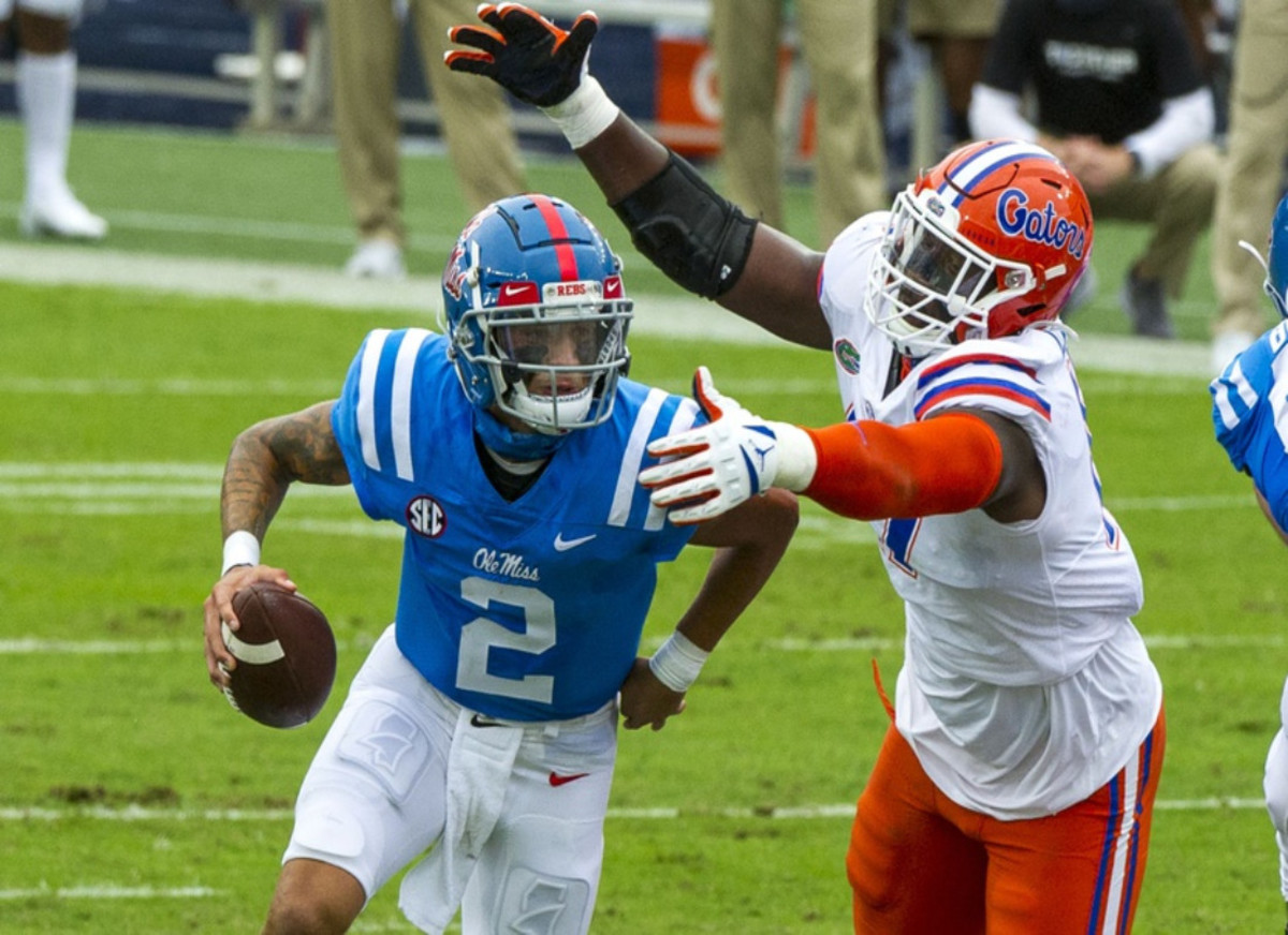Florida Gators DL Zachary Carter Named SEC Defensive Lineman of the ...