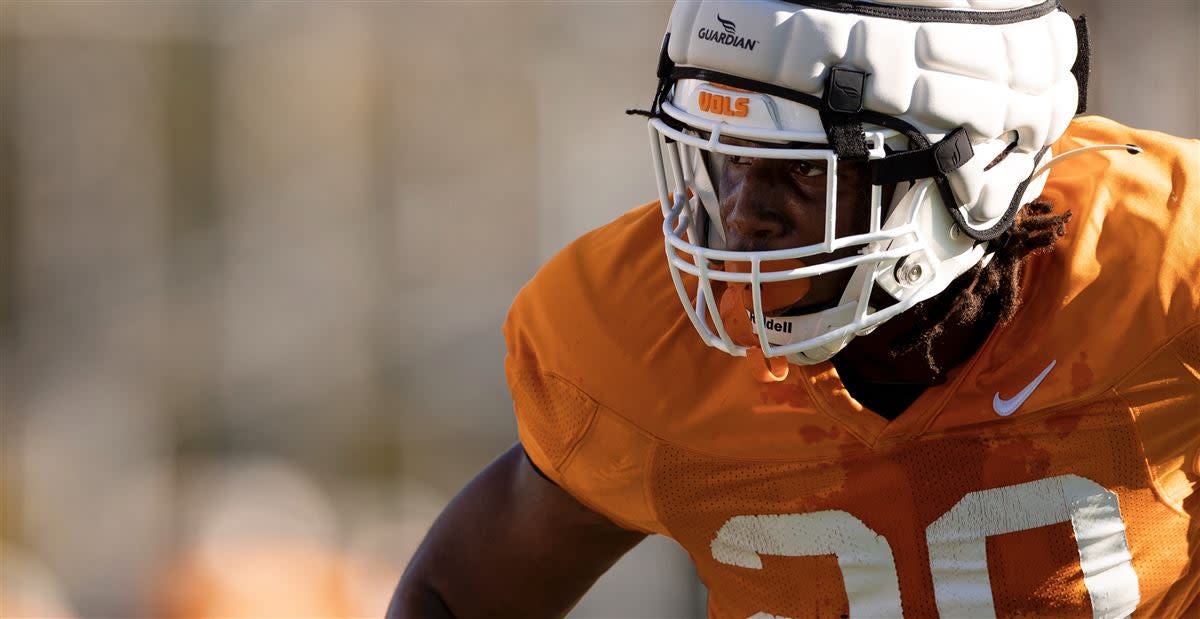 Tennessee Vols LB Bryson Eason - Sports Illustrated Tennessee ...