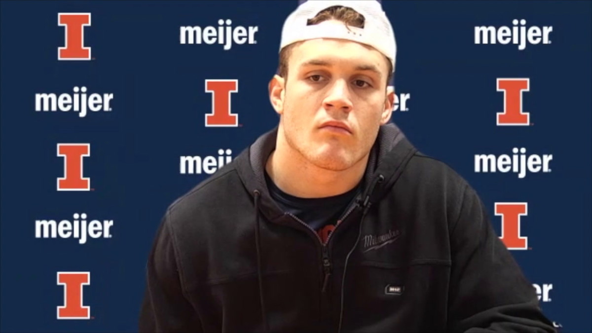 VIDEO: Illinois LB Jake Hansen - Week 1 Preview - at No. 14 Wisconsin ...