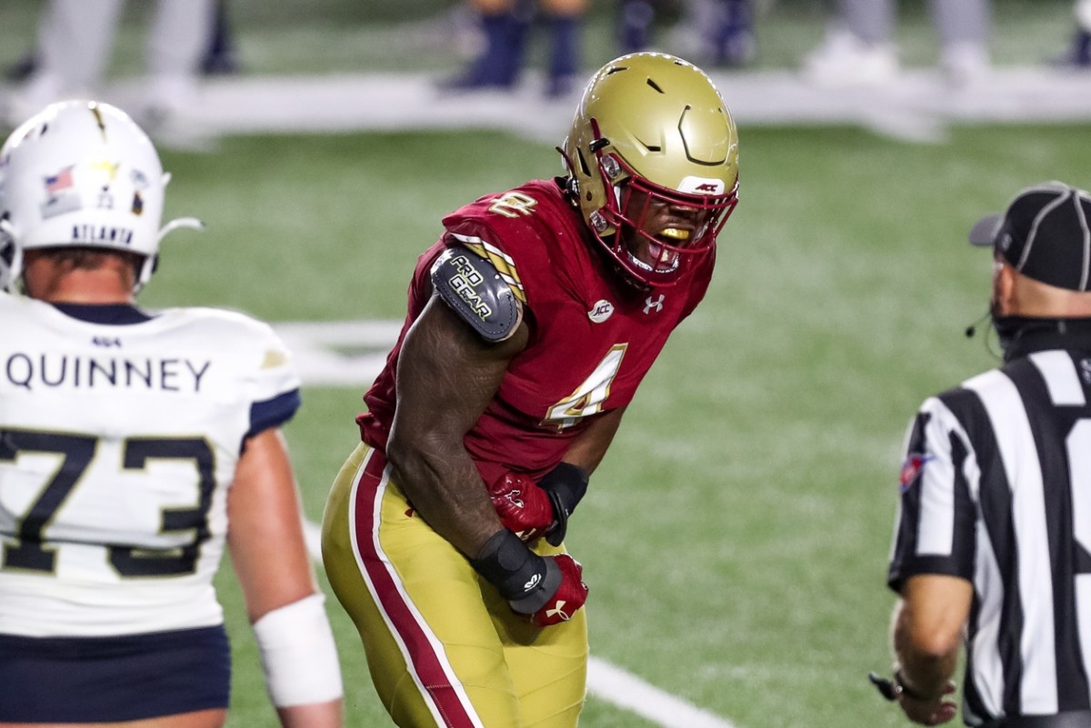 Defensive End Max Roberts Declares for NFL Draft - Sports Illustrated ...