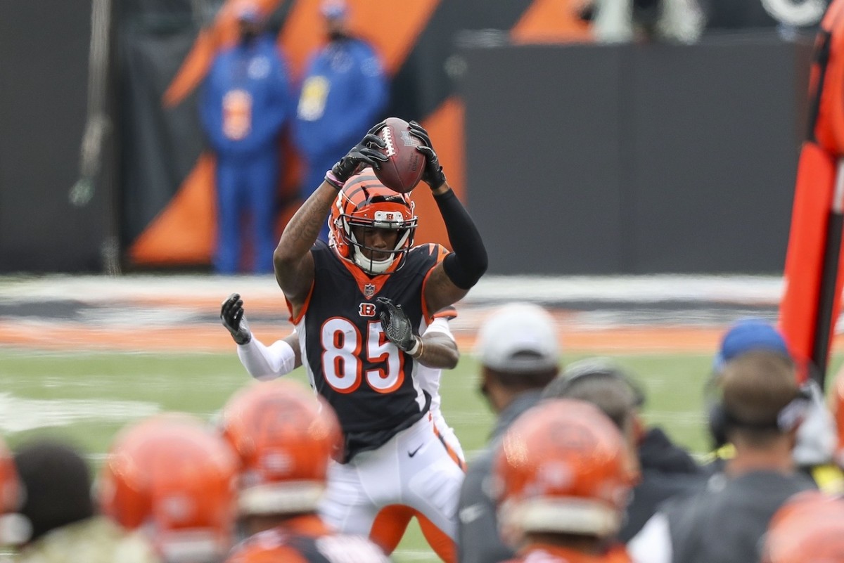 Former Clemson WR Tee Higgins Produces Impressive Touchdown, Goes Out ...