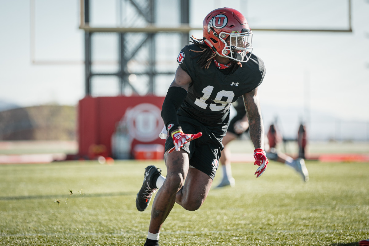 Utah Football Players With Big Decisions To Make - Sports Illustrated ...