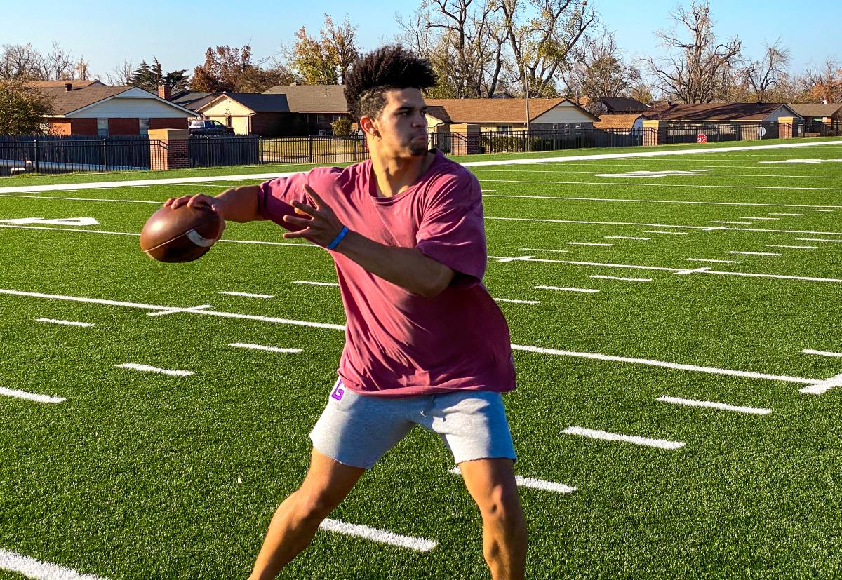 Caleb Williams Takes in Oklahoma Blowout, Showcases Arm in Sunday ...