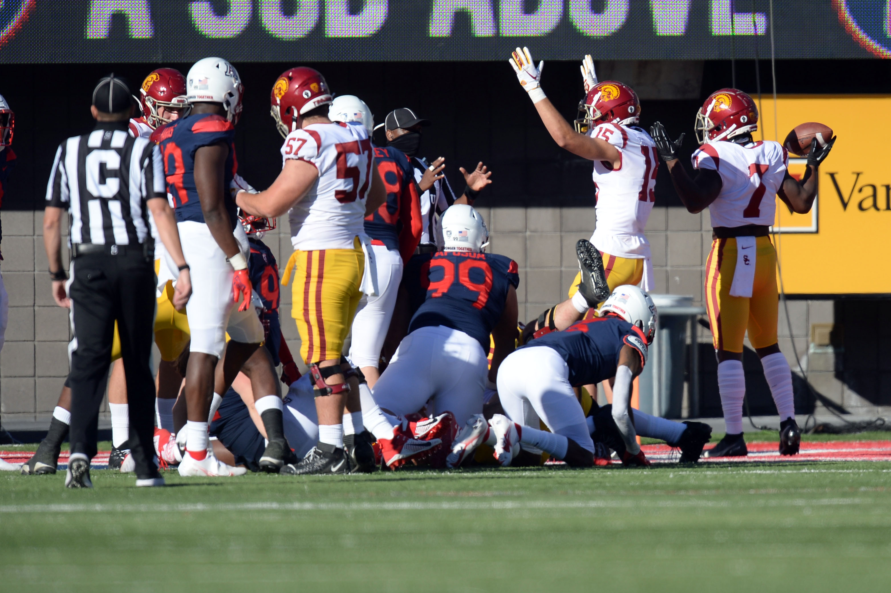Final USC vs. Arizona Game Analysis - Sports Illustrated USC Trojans ...