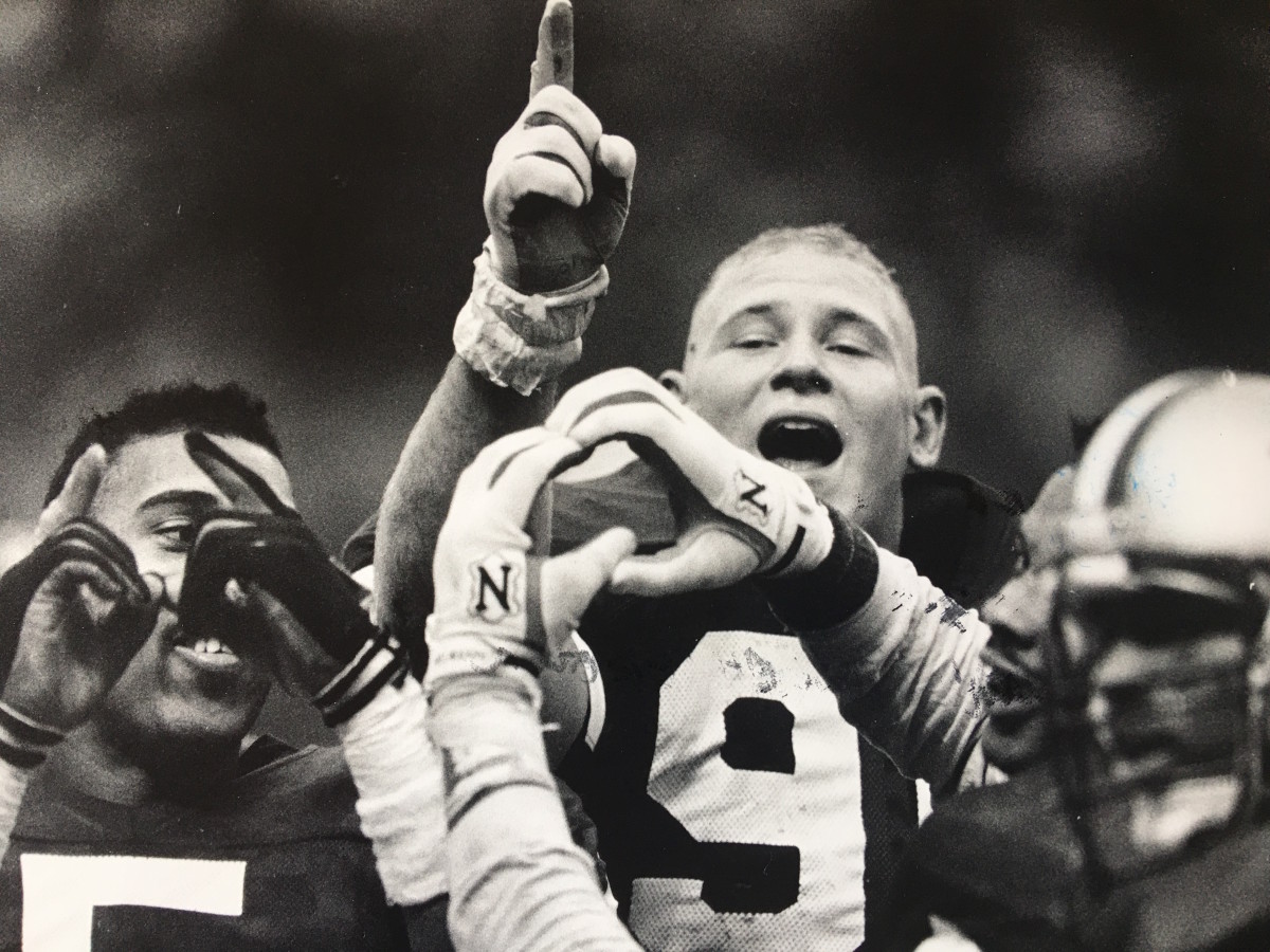 Steve Emtman was a Classic Husky Teammate in 1991 - Sports Illustrated ...