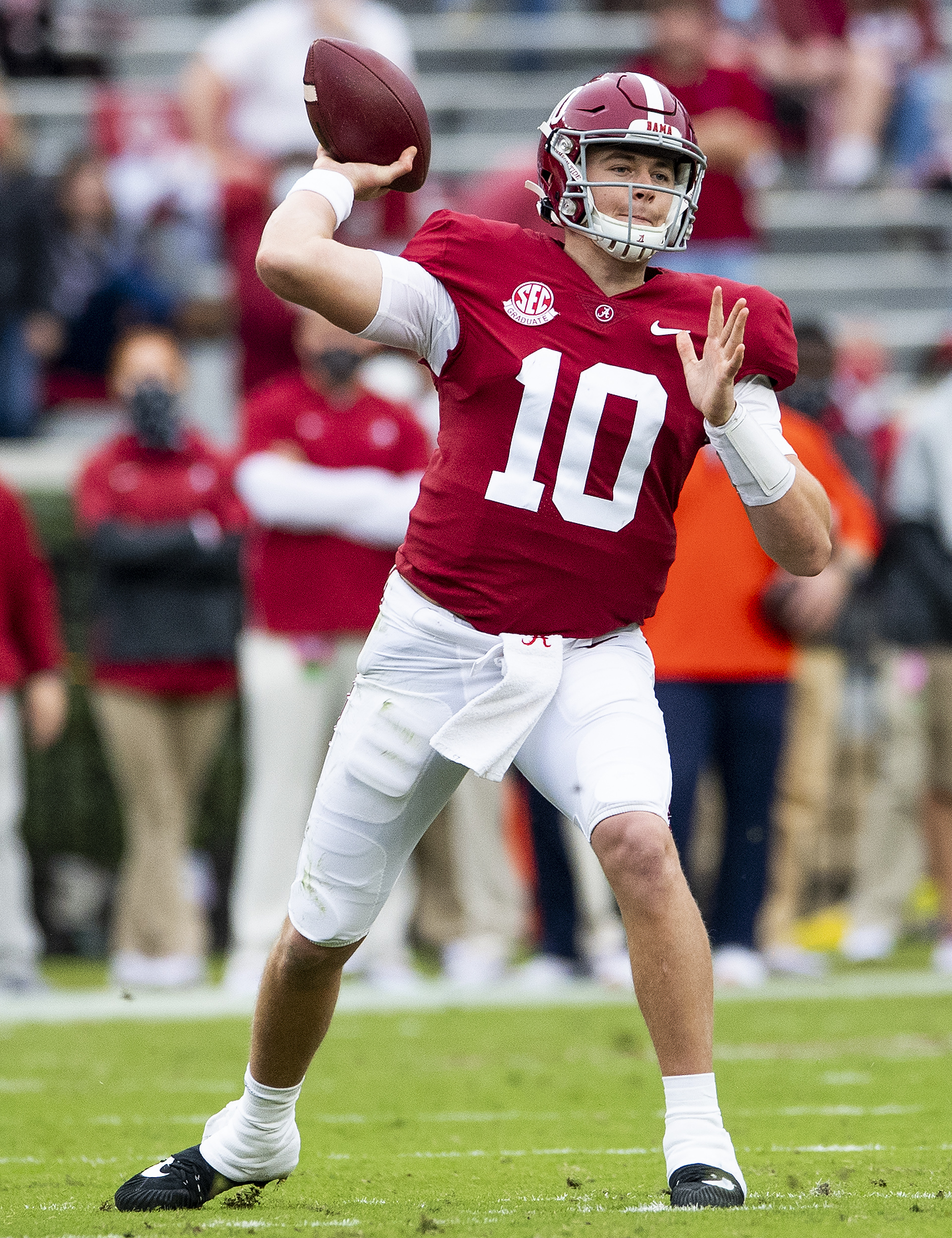 Alabama QB Mac Jones Earns SEC Weekly Honors After Stellar Iron Bowl ...
