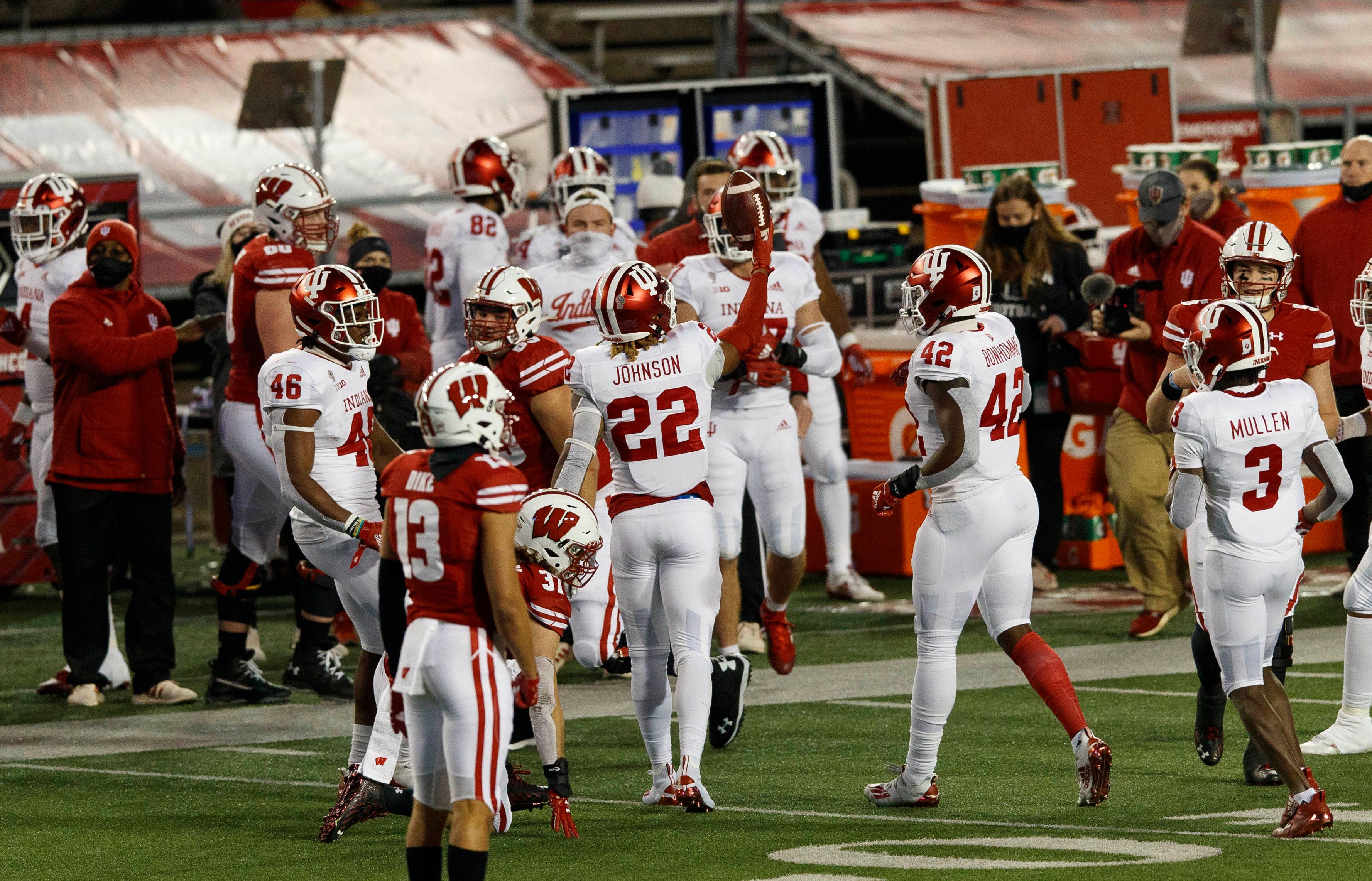 Earmuffs and Blinders: Indiana Football Keeps Chip on Shoulder Through ...