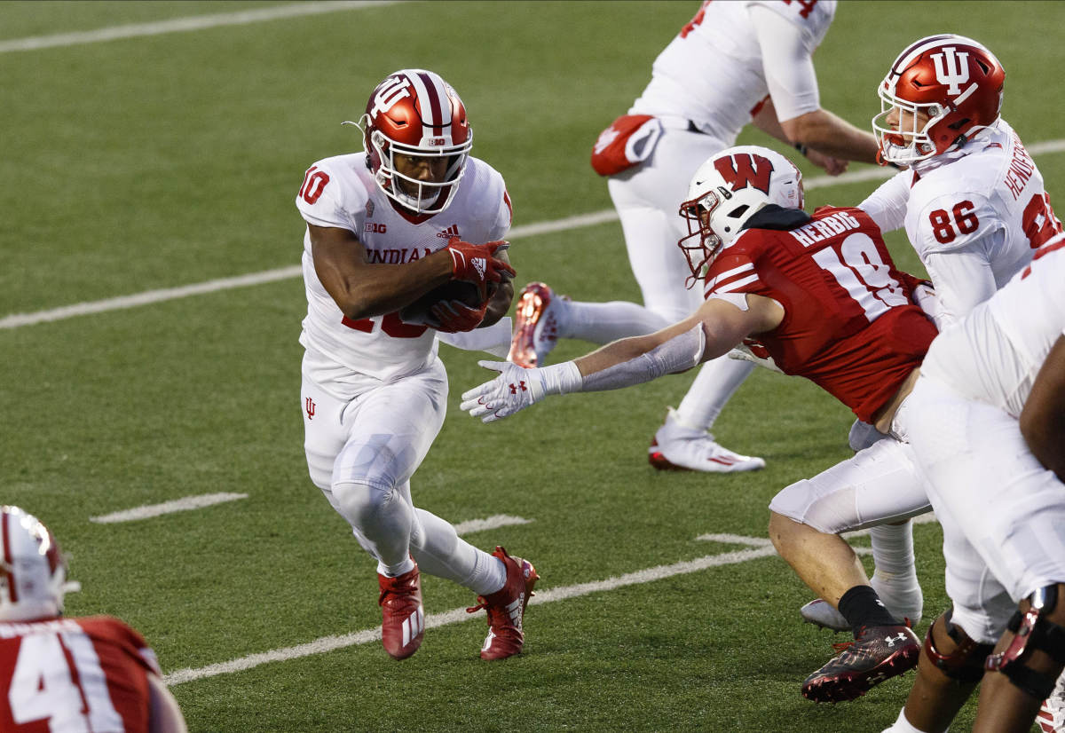 Indiana Remains at No. 12 in College Football Playoff Rankings - Sports ...