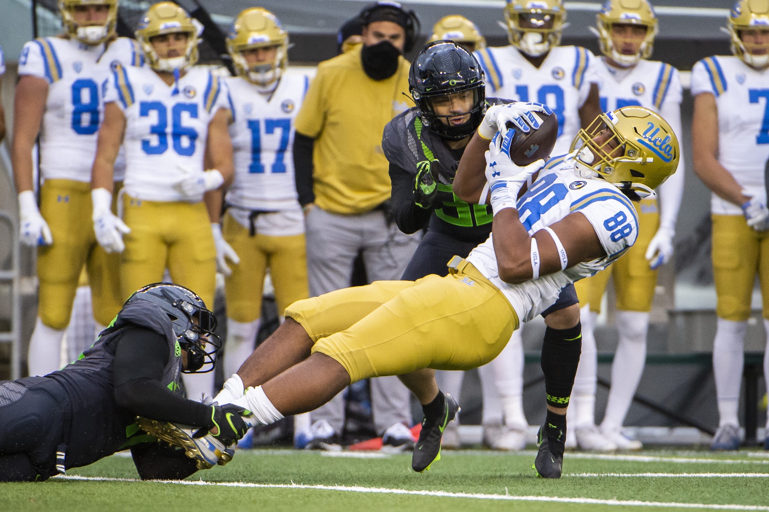 Former Husky Colson Yankoff is No Longer a UCLA Quarterback - Sports ...