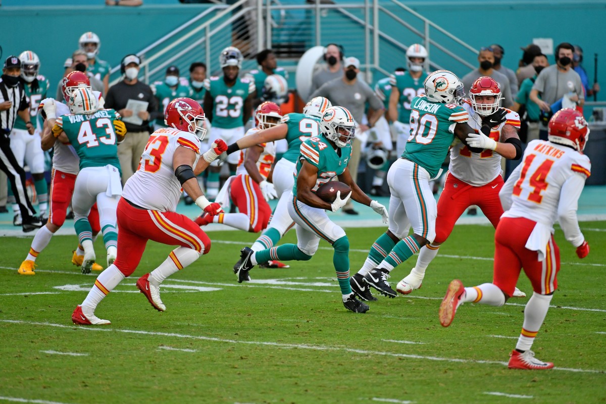 Dolphins-Chiefs Week 14 Highlights and Lowlights - Sports Illustrated ...