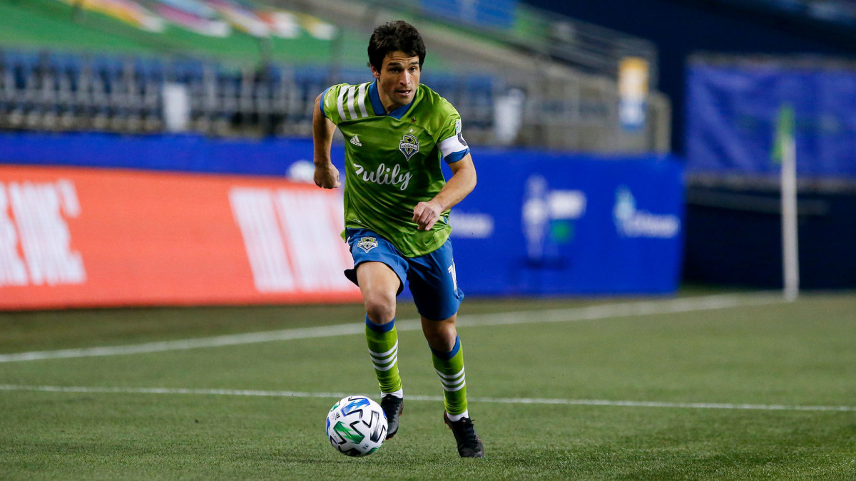 Seattle Sounders new: Lodeiro signs through 2023; Schmetzer next ...