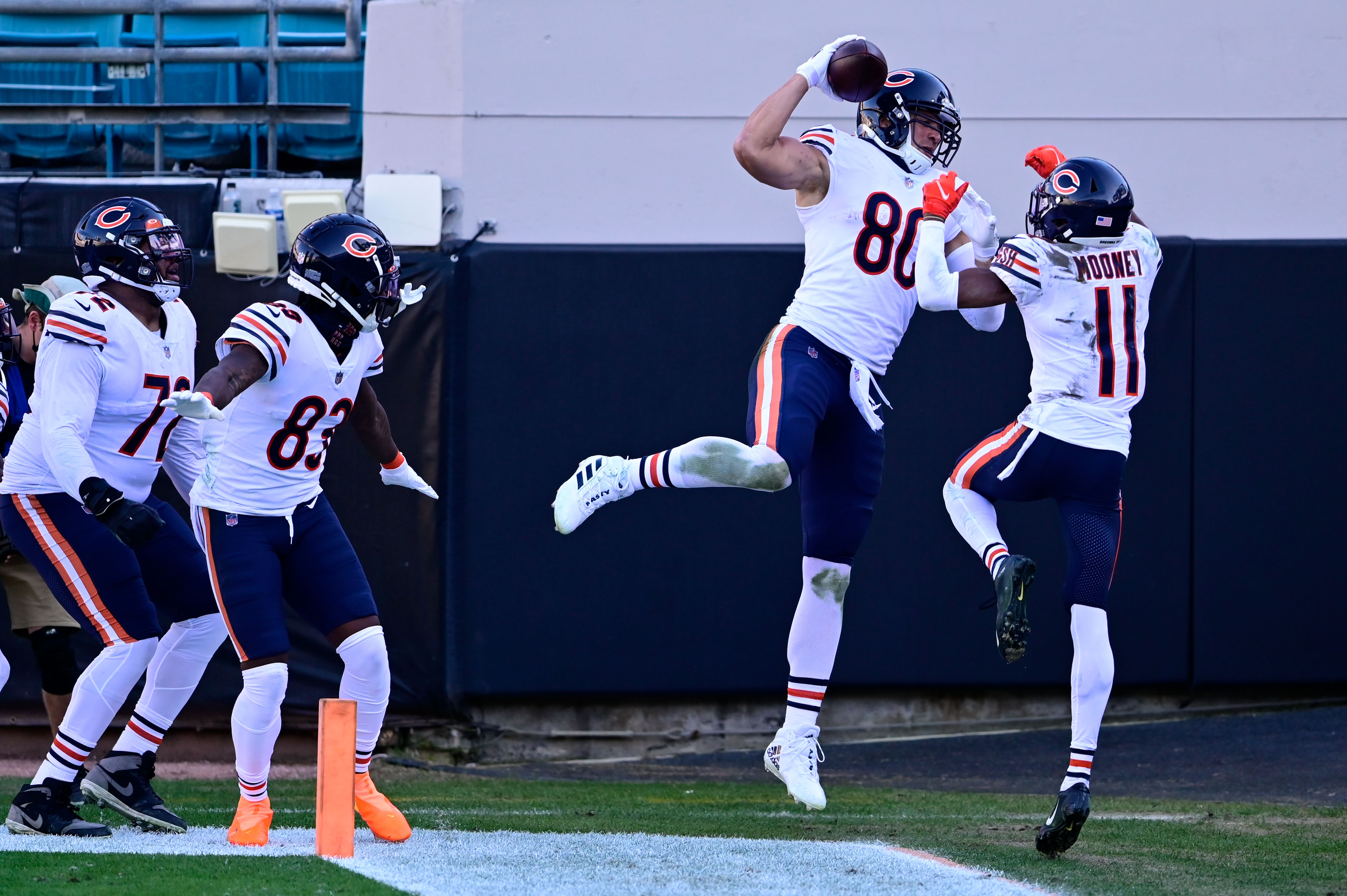 Chicago Bears Unconvincing in Rout of Jacksonville Jaguars - Sports ...