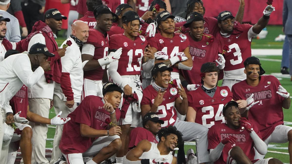 Alabama Advance to the National Championship, Beating Notre Dame 31-14 ...