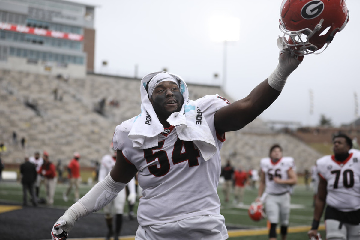 Justin Shaffer Returns for Fifth Year with Georgia Football - Sports ...