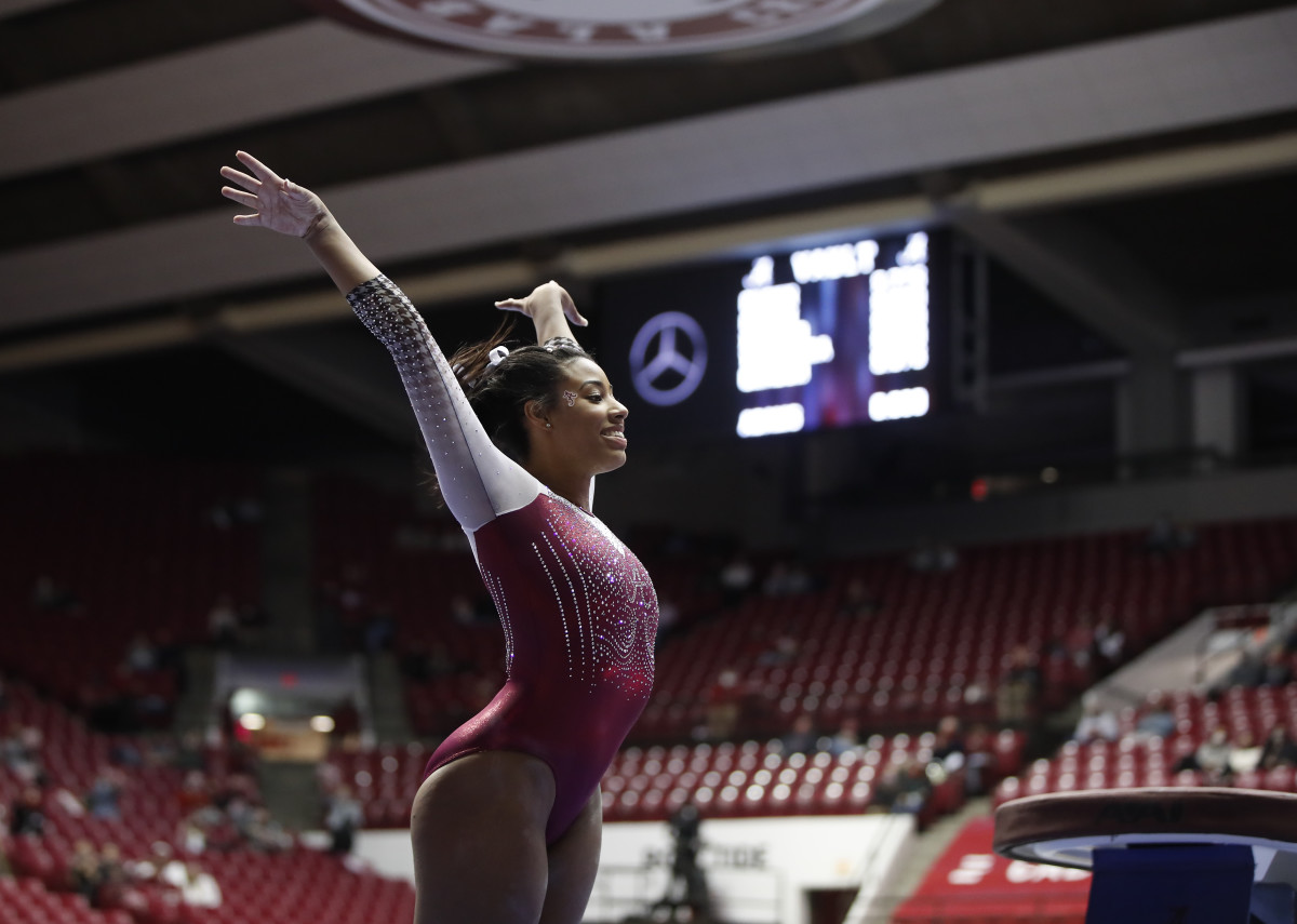 Alabama Gymnastics Defeats Kentucky, 196.850-195.825 - Sports ...