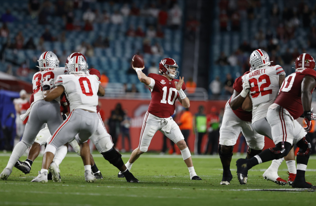 Alabama QB Mac Jones Declares for NFL Draft - Sports Illustrated ...