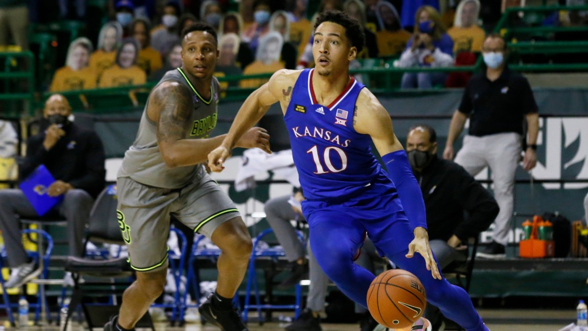 Baylor bettors suffer bad loss on last-second Kansas basket - Sports ...
