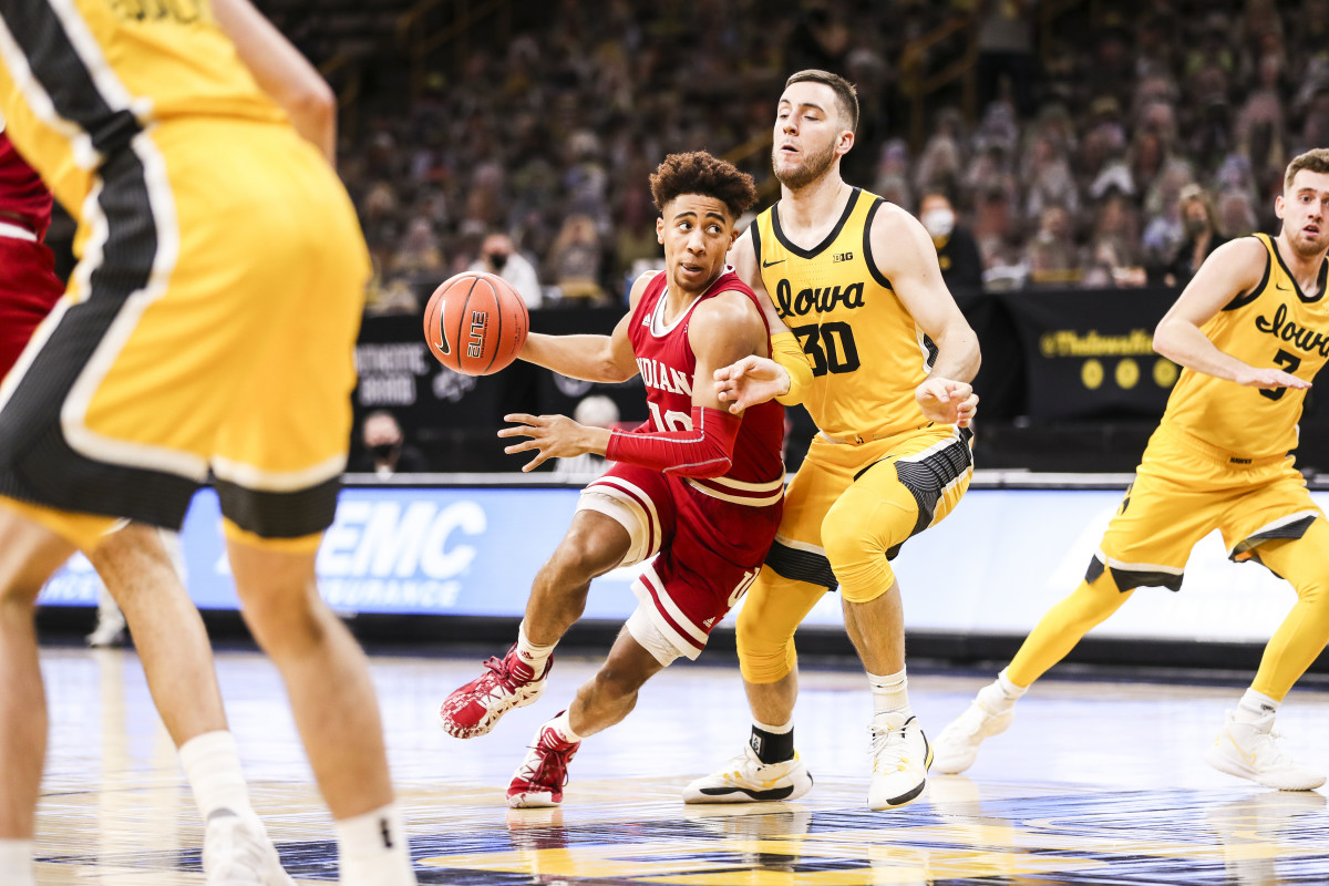 No. 4-ranked Iowa Hawkeyes Collapse in 2nd Half, Get Routed by Indiana ...
