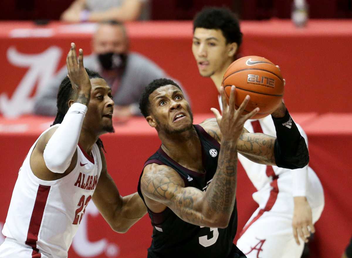 Mississippi State Bulldogs men's basketball keeps it close but falls at ...