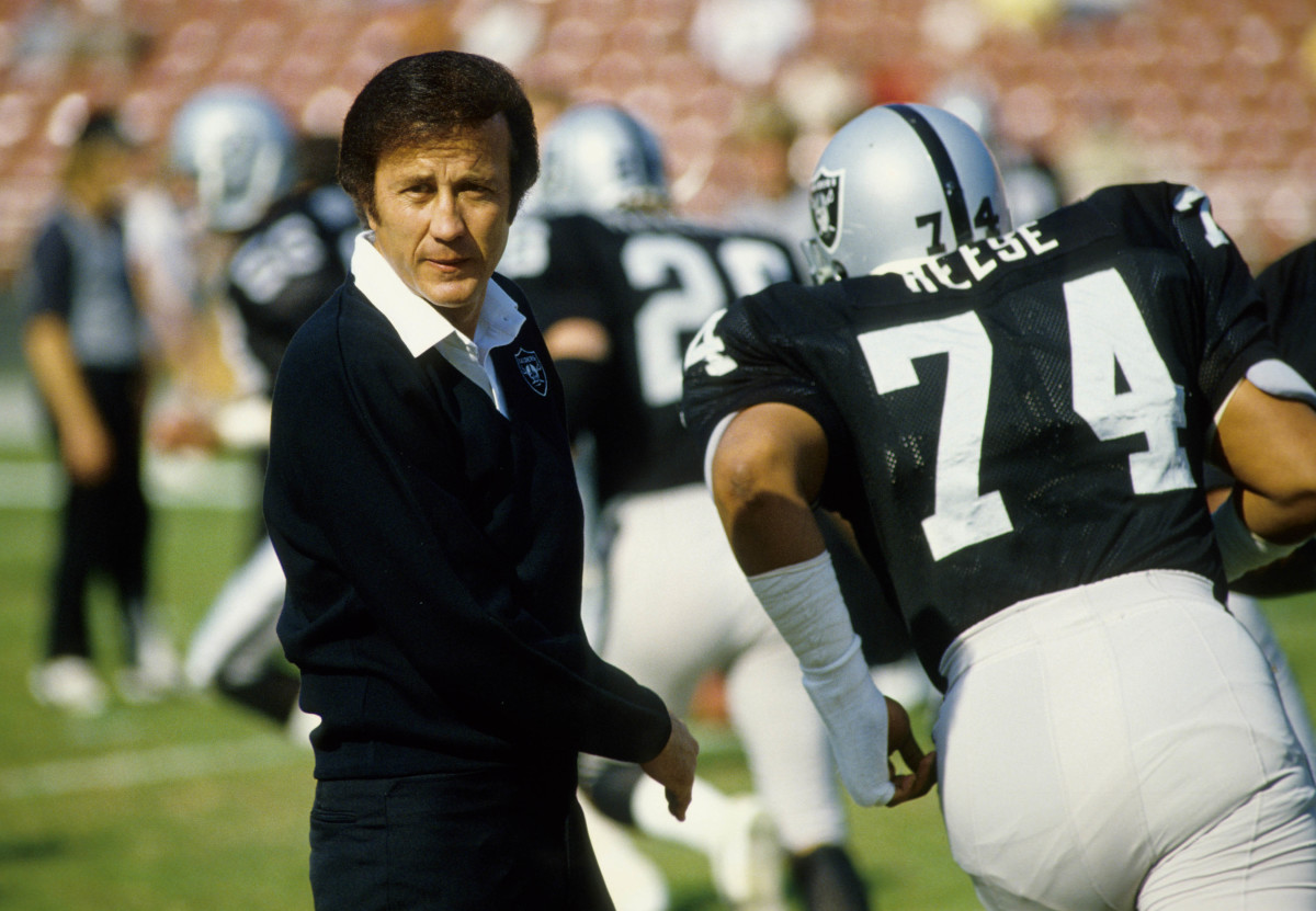 Former Raiders, Seahawks Coach Tom Flores Elected to Pro Football Hall ...