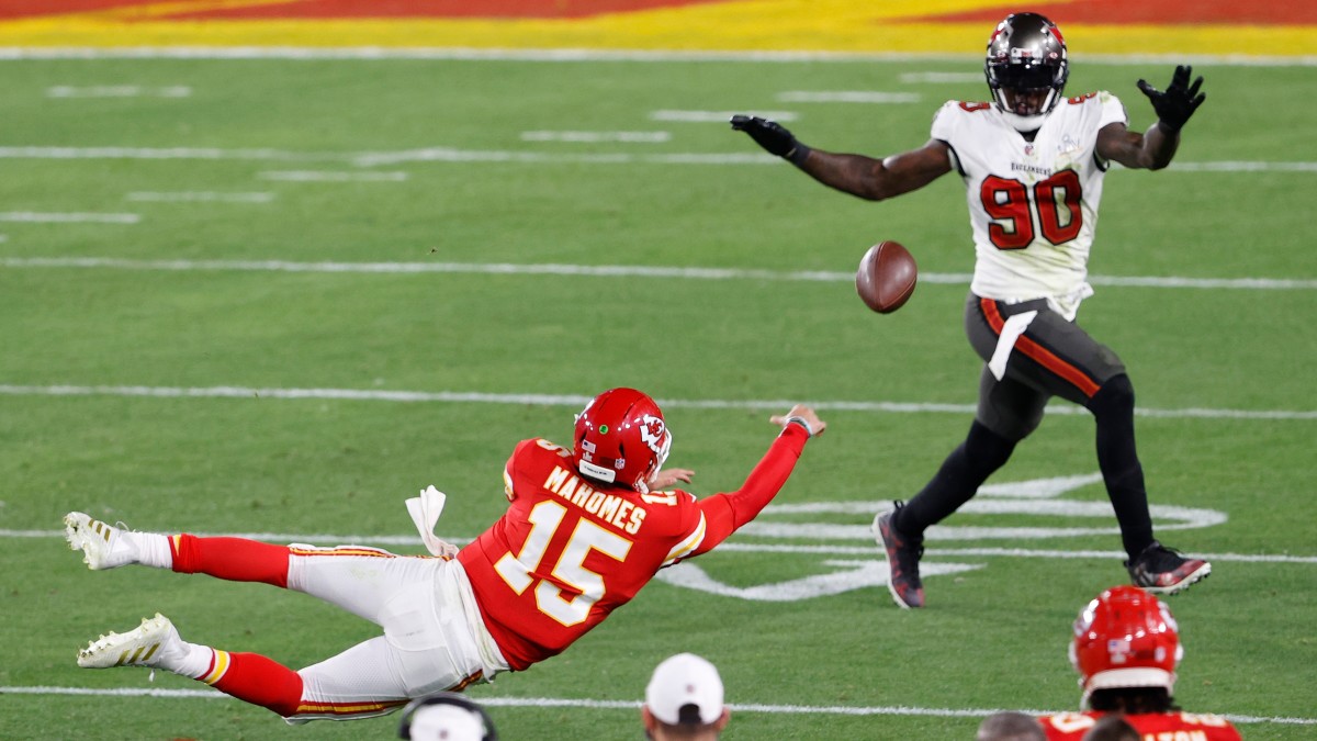 Super Bowl LV: Patrick Mahomes wows with acrobatic incompletions ...