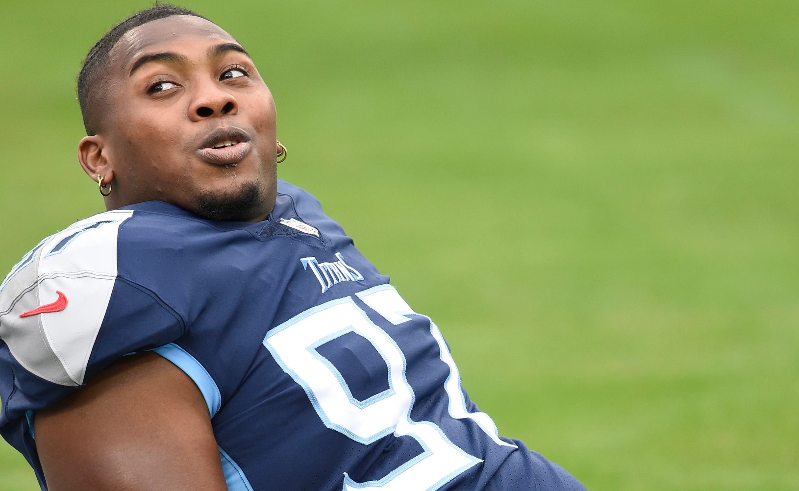 Another Former Tennessee Titans Defensive Lineman Heads to Denver ...