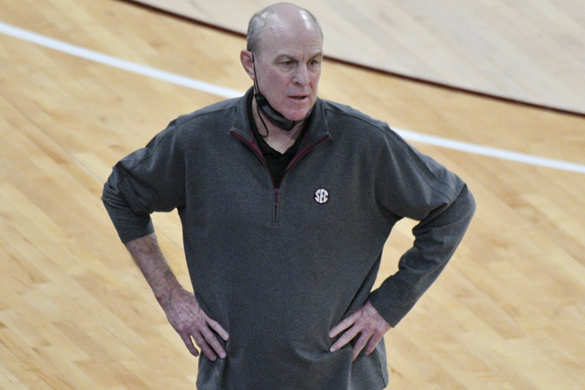 WATCH: Mississippi State Bulldogs men's basketball coach Ben Howland ...
