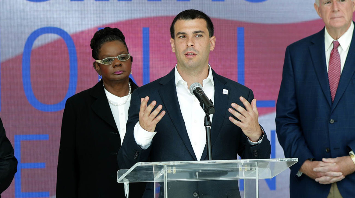 Bucks executive Alex Lasry running for U.S. Senate in 2022 - Sports ...