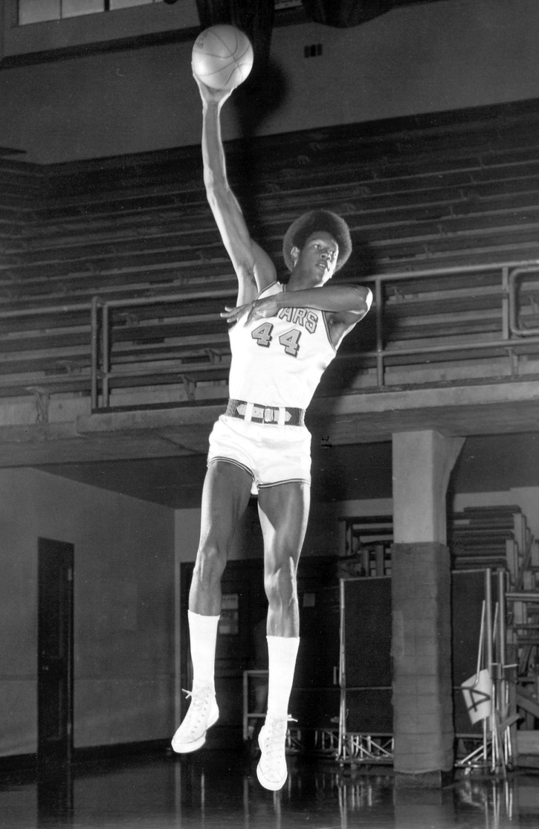 Cal Basketball: Former Bears Star Big Man Ansley Truitt Dies from COVID ...