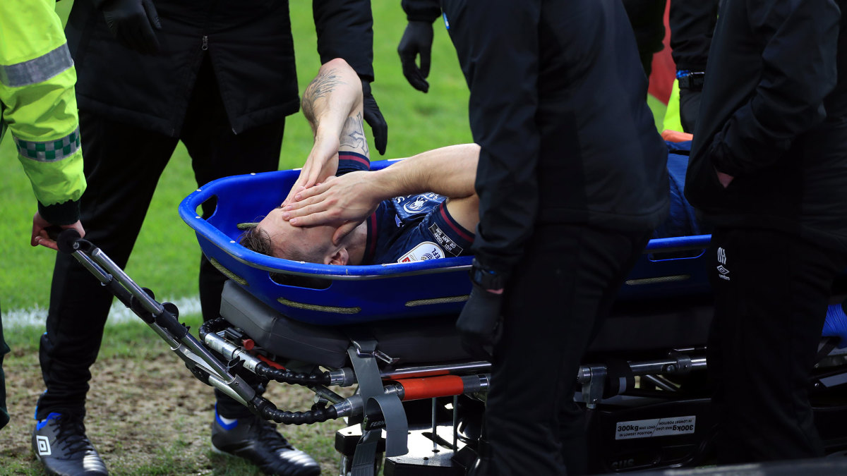 Jordan Morris injury: USMNT star stretchered off in Swansea loss ...