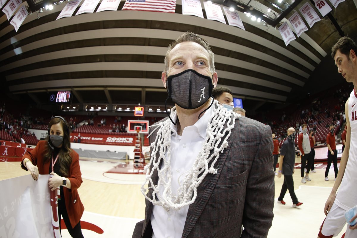 BamaCentral Courtside: No. 8 Alabama 70, Auburn 58 - Sports Illustrated Alabama Crimson Tide ...