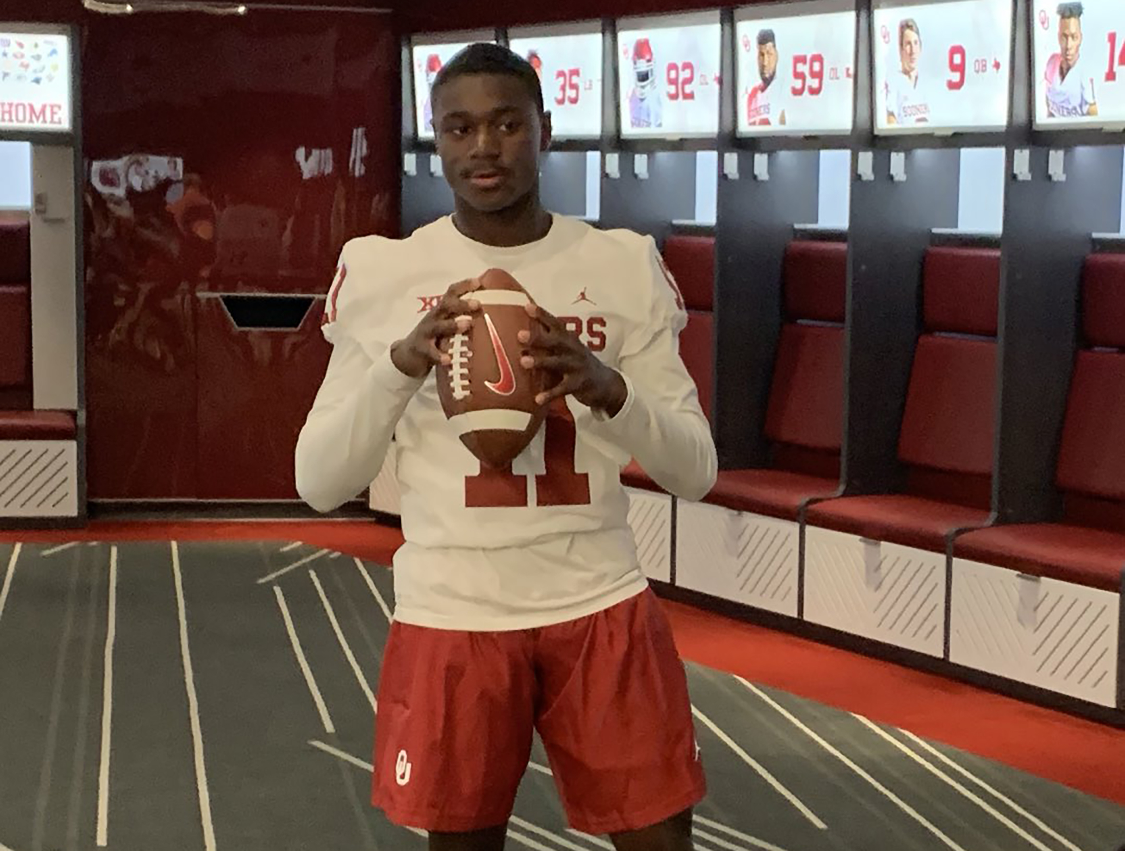 No. 1 recruit in Oklahoma names OU to top six - Sports Illustrated ...