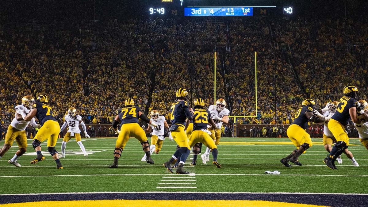 Michigan Running Back Enters NCAA Transfer Portal - Sports Illustrated ...